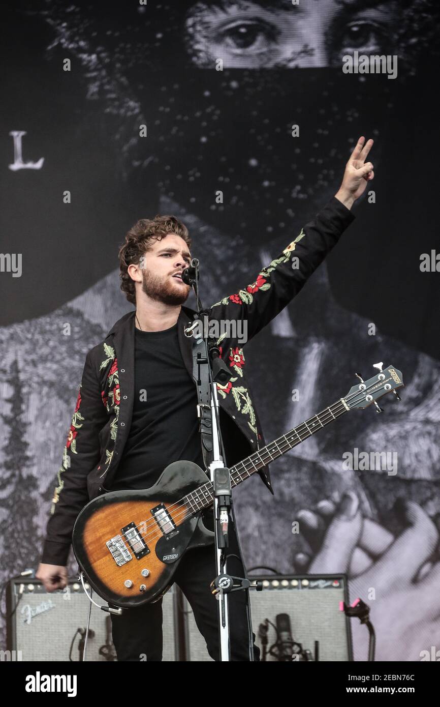 Royal blood hi-res stock photography and images - Alamy