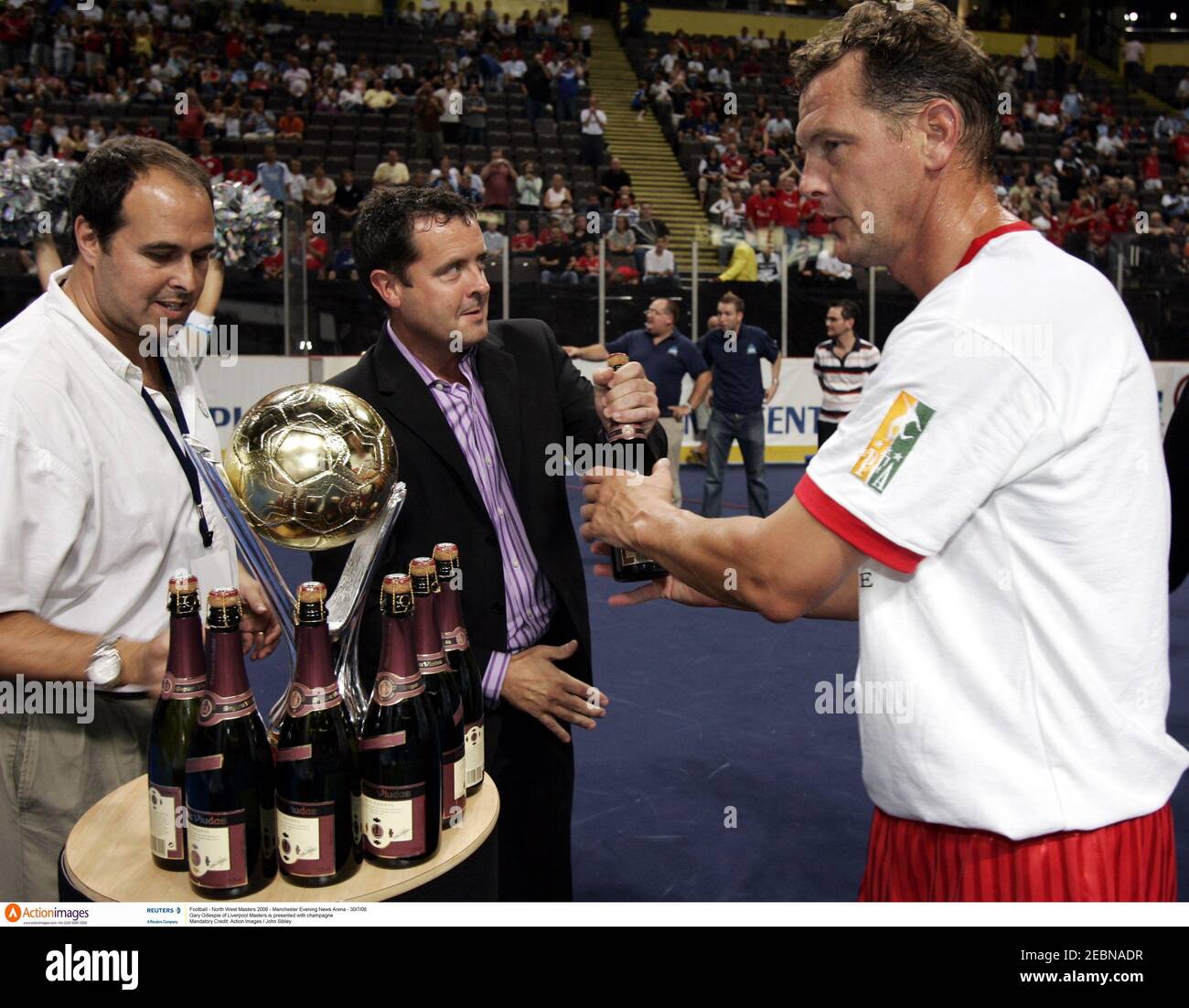 Gary gillespie liverpool hi-res stock photography and images - Alamy