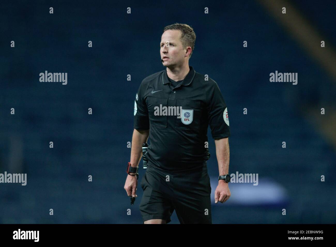David webb referee hi-res stock photography and images - Alamy