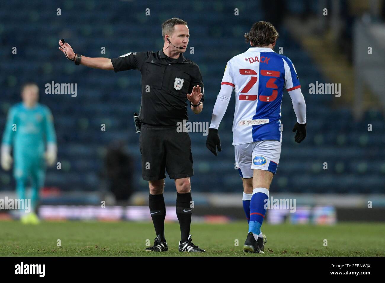 David webb referee 2021 hi-res stock photography and images - Alamy