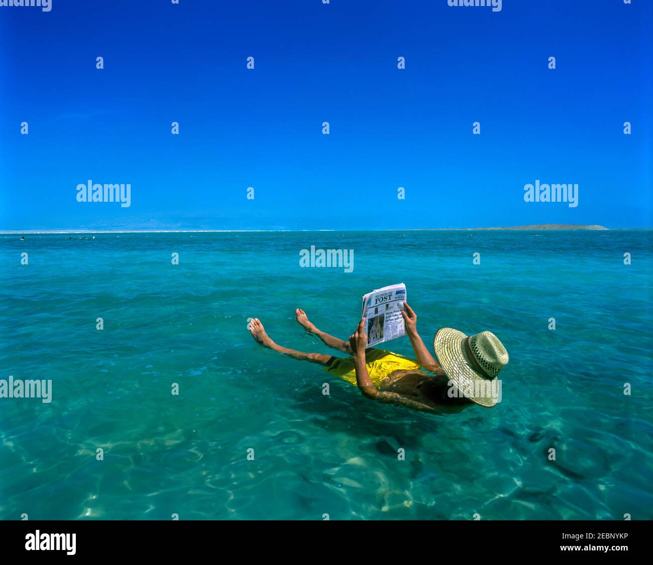 2001 HISTORICAL FLOATING MAN READING ENGLISH LANGUAGE NEWSPAPER EIN ...