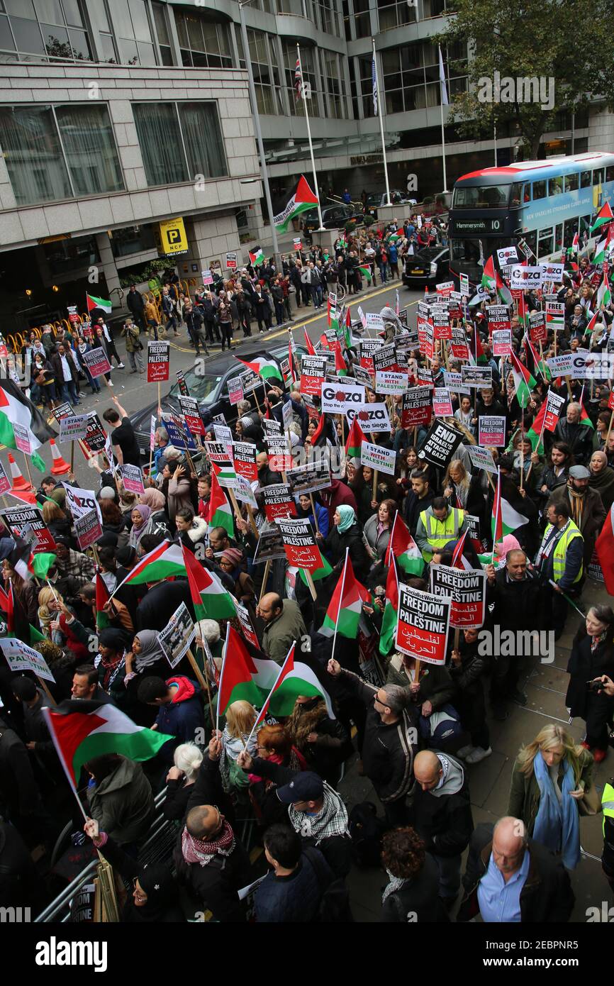 General views of a demonstration in favour of Palestine outside the ...