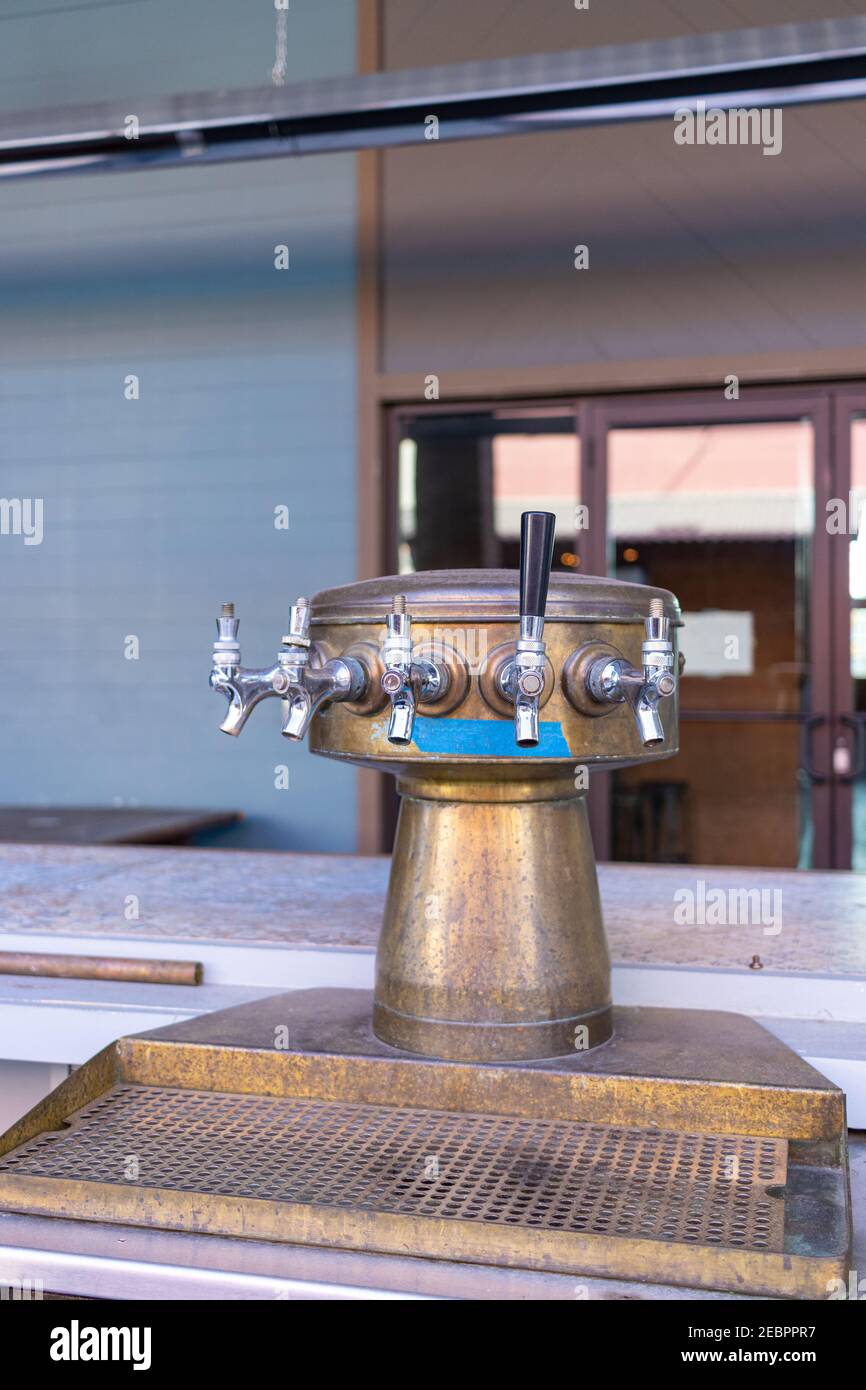 Liquor dispenser hi-res stock photography and images - Alamy