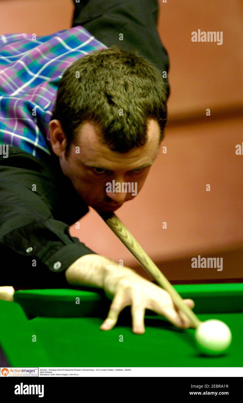 At the embassy world snooker championship hi-res stock photography and ...