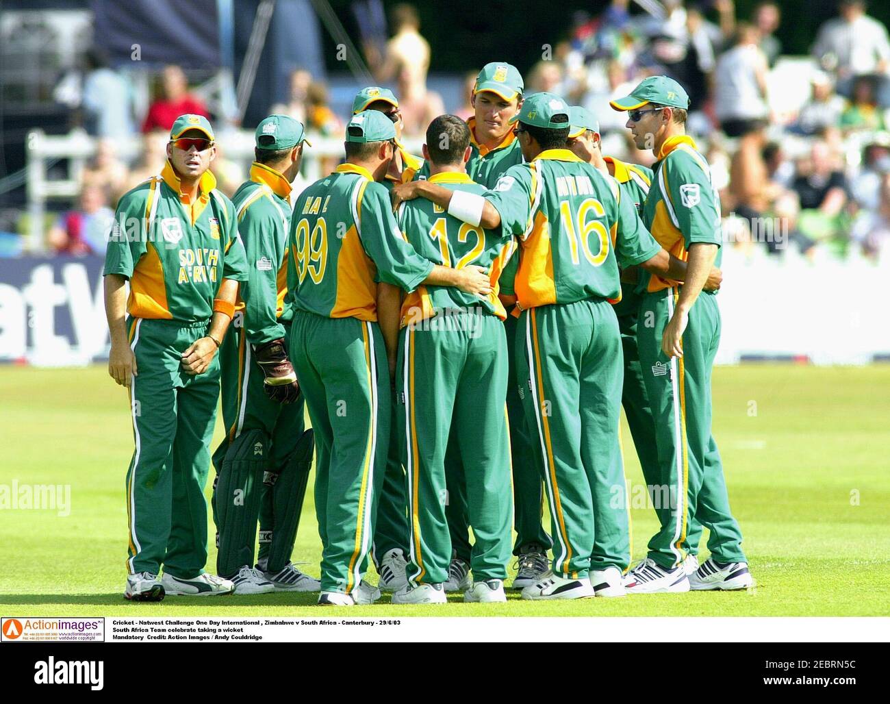 Zimbabwe cricket team celebrate hi-res stock photography and images - Alamy
