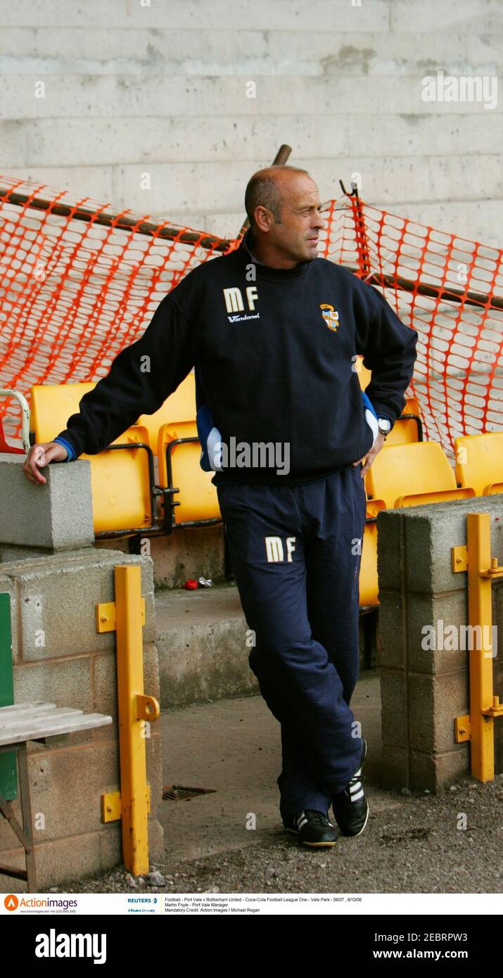 Martin foyle hi-res stock photography and images - Alamy