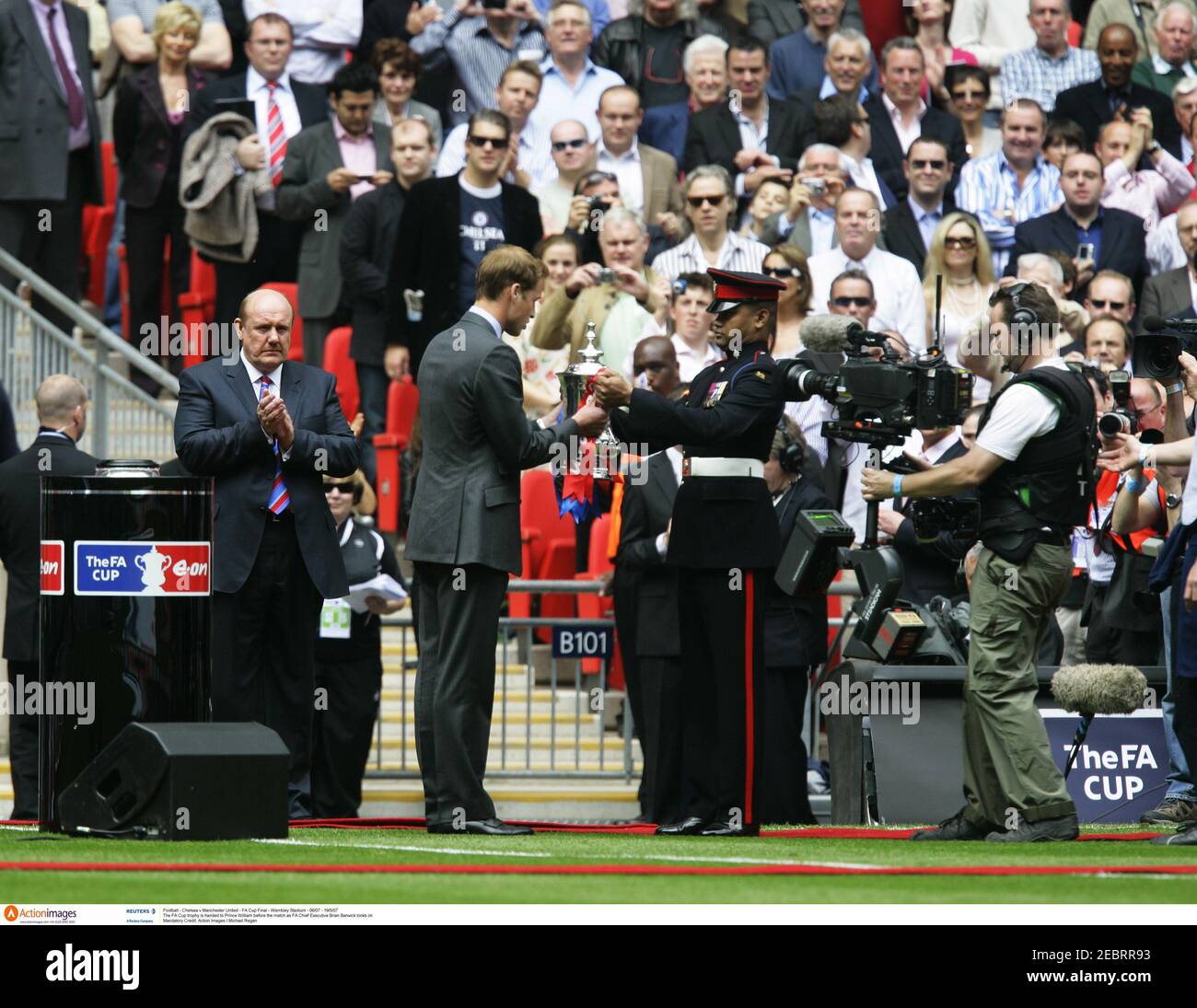 Fa chief executive brian barwick hi-res stock photography and images ...