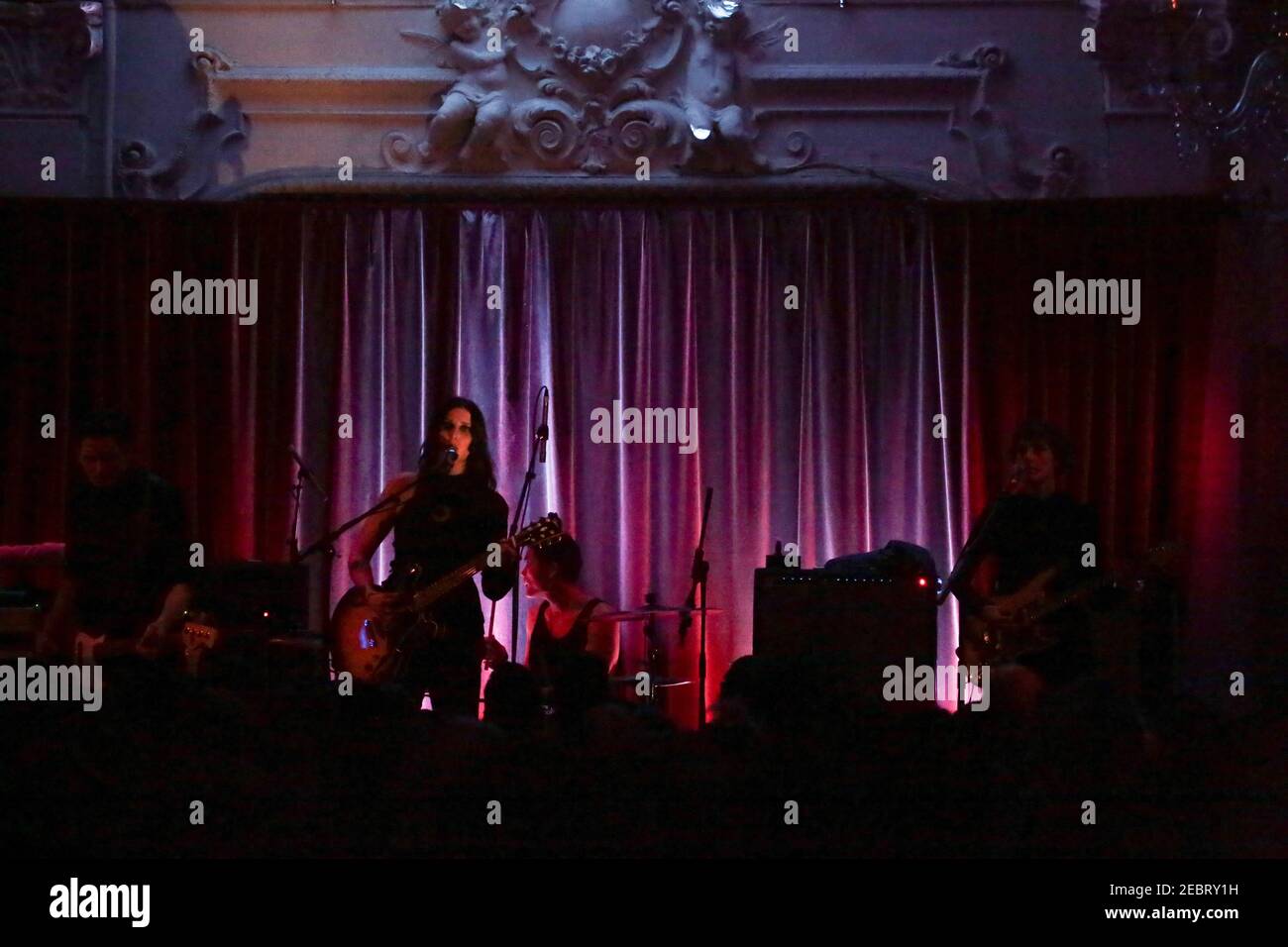Chelsea Wolfe Singer High Resolution Stock Photography and Images - Alamy