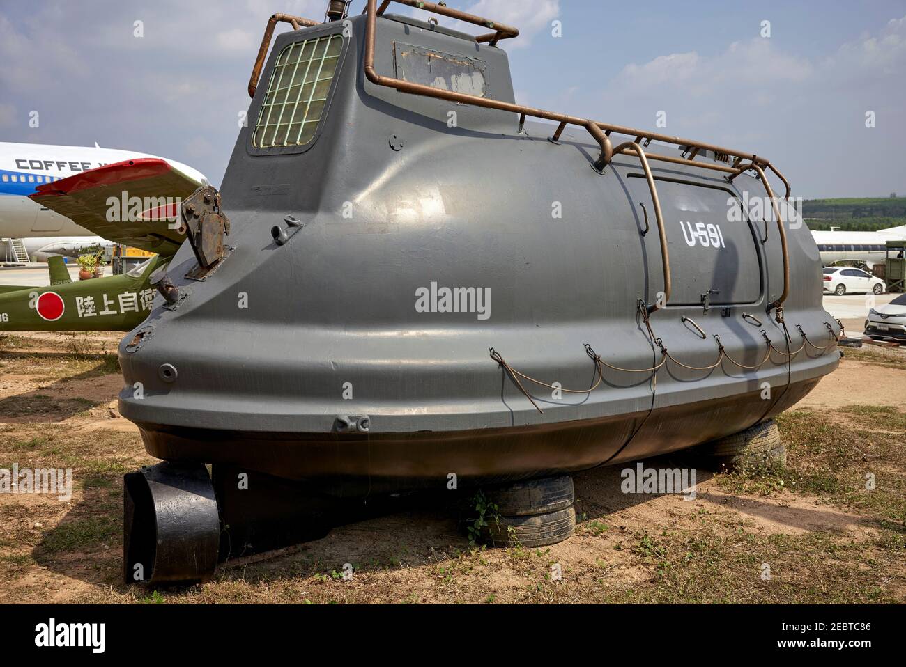 Davit launched hi-res stock photography and images - Alamy