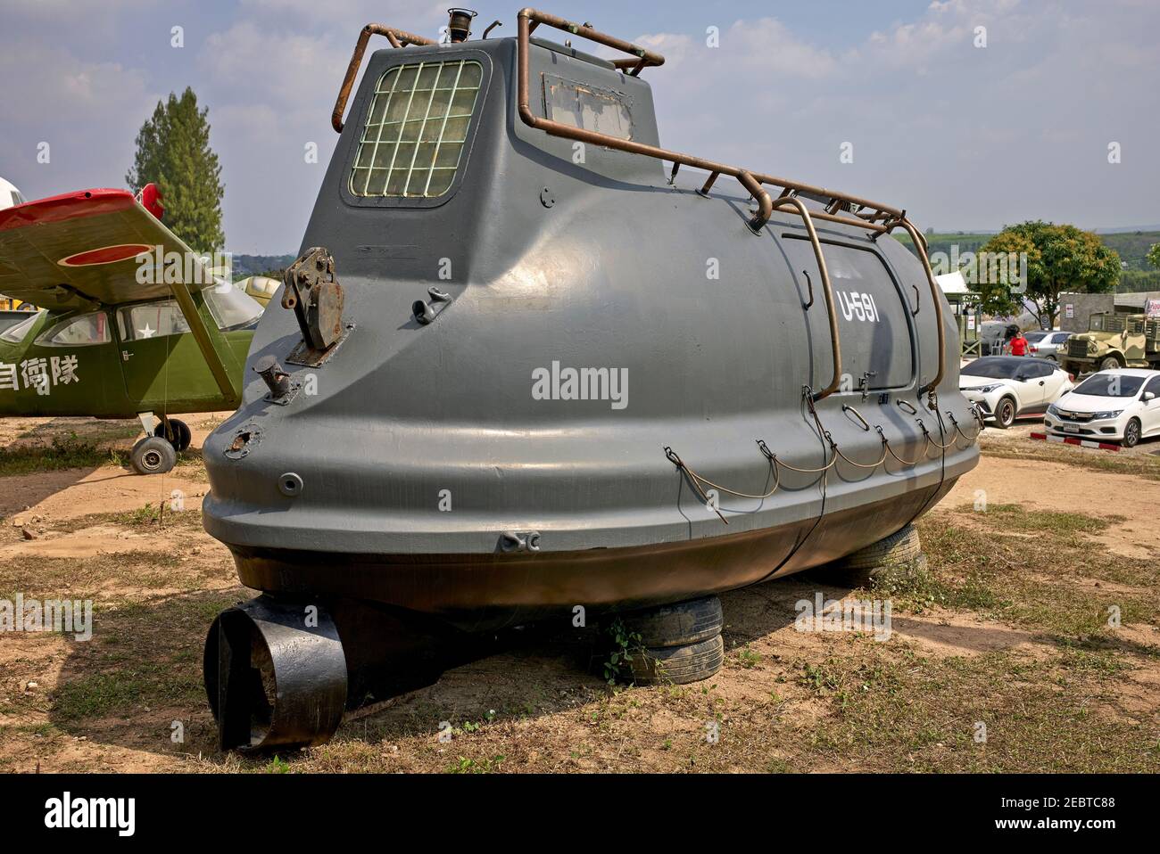 Lifeboat davit hi-res stock photography and images - Alamy
