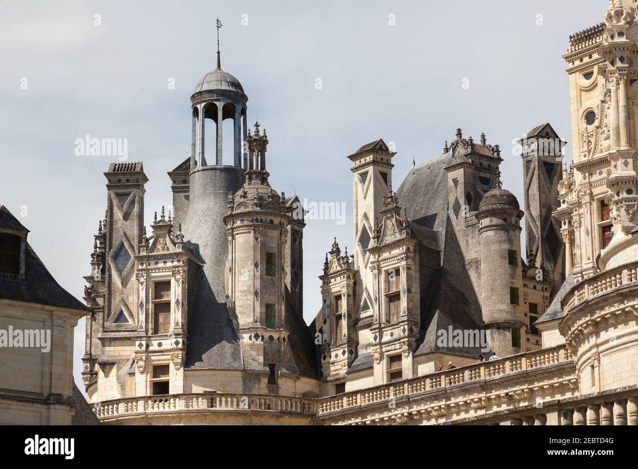 French chateau window hi-res stock photography and images - Alamy