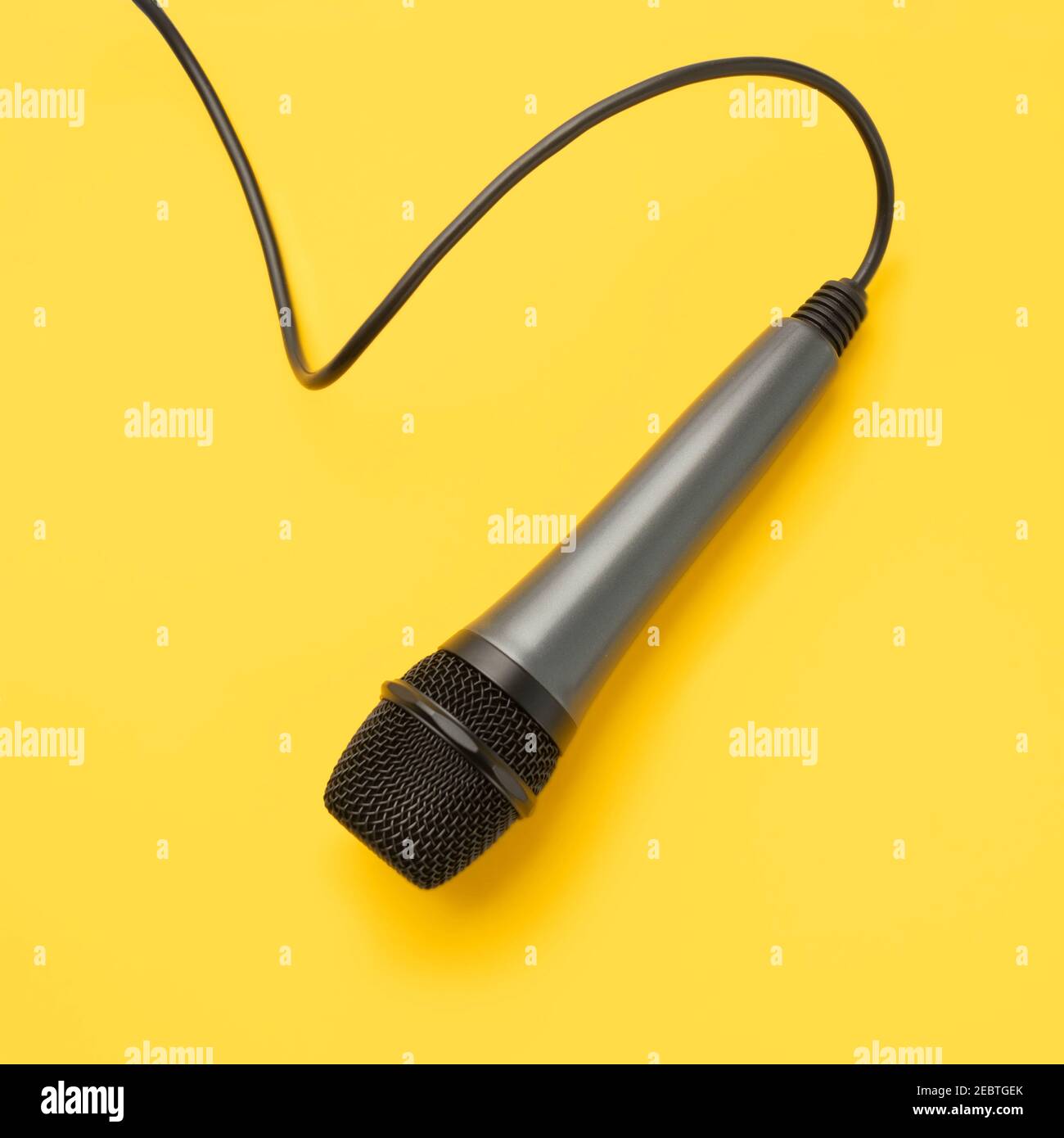 Yellow microphone hi-res stock photography and images - Alamy