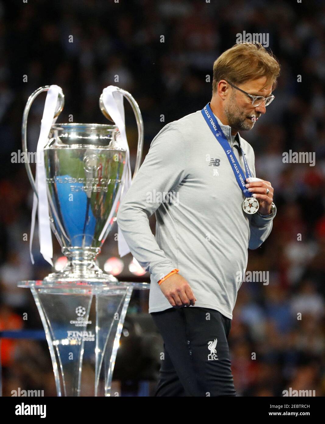 Liverpool champions league trophy klopp hi-res stock photography and ...