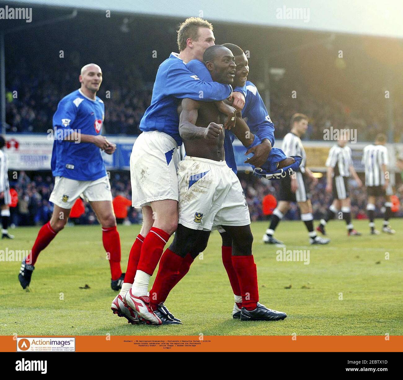 Lua lua scoring action football hi-res stock photography and images - Alamy
