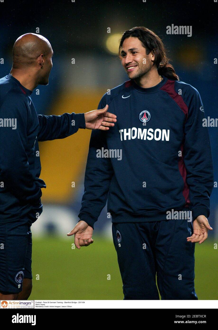 Mario yepes paris saint germain hi-res stock photography and images - Alamy