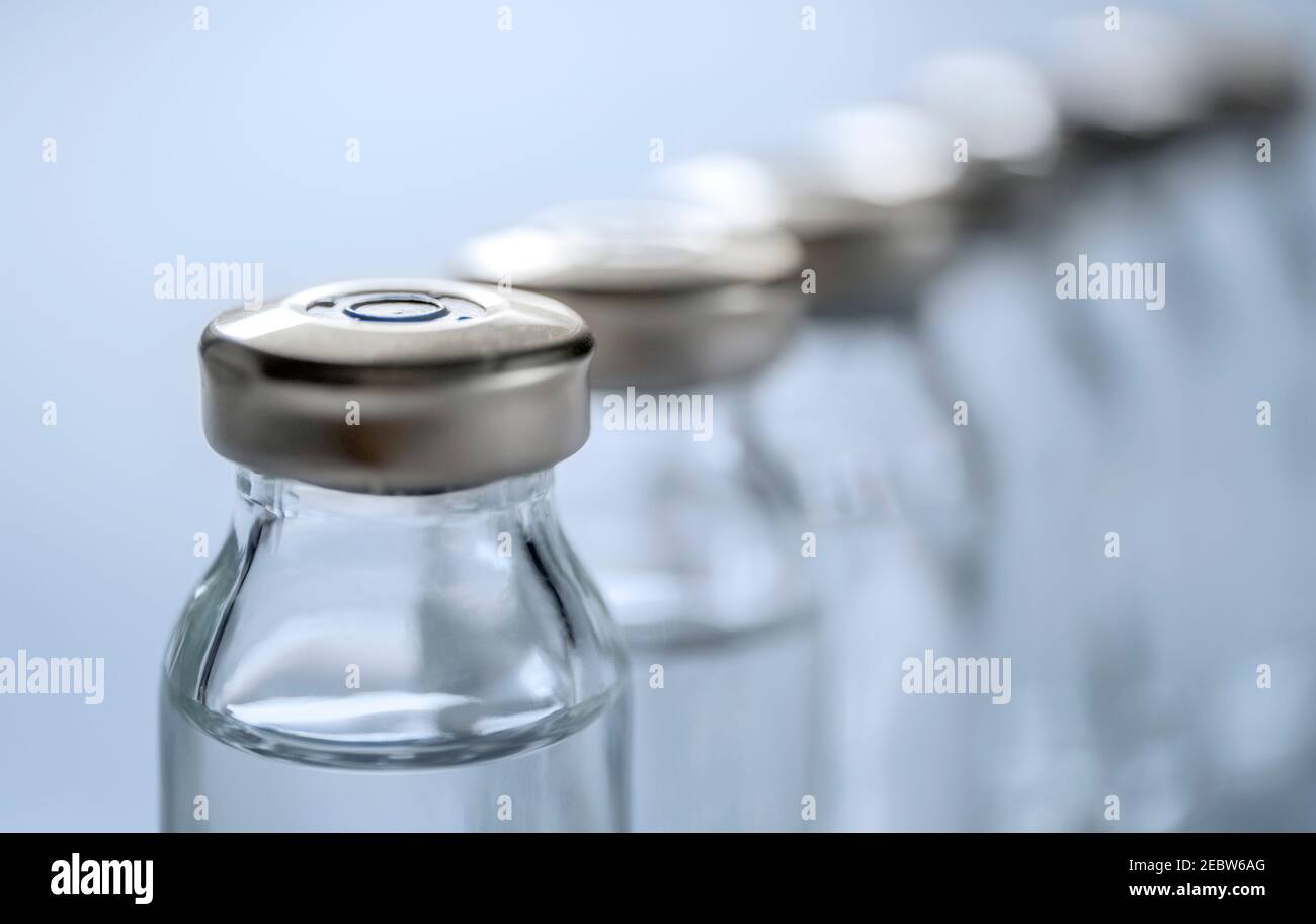 Vials of covid hi-res stock photography and images - Alamy