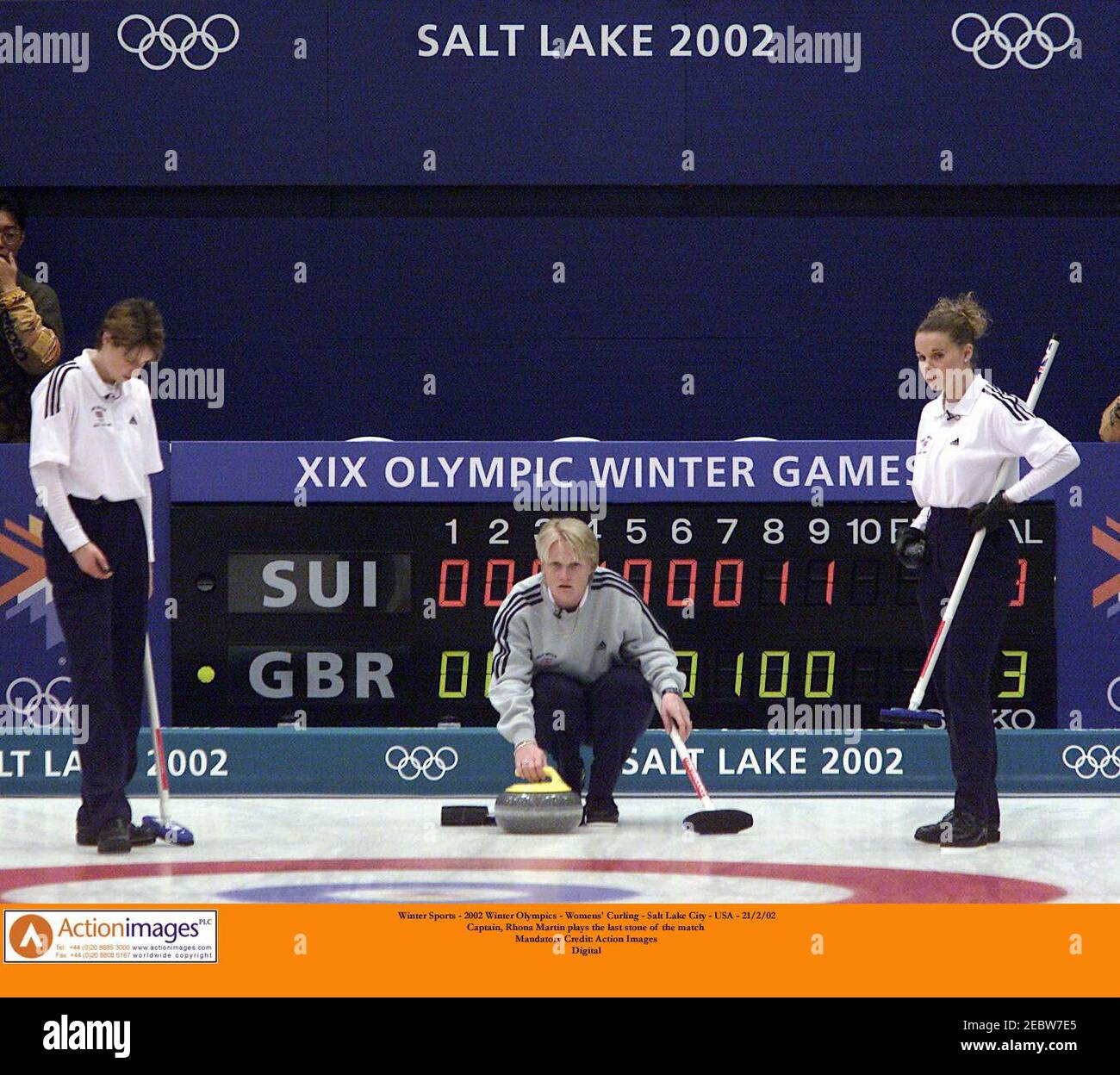 2002 rhona martin curling hi-res stock photography and images - Alamy