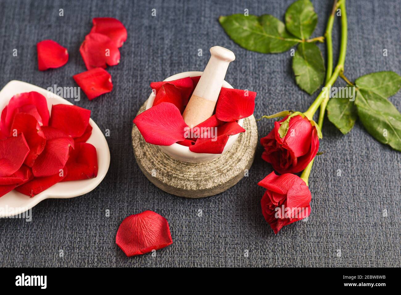 Rose milk , Rose shake , Gulab Shake with rose petals Indian valentines ...