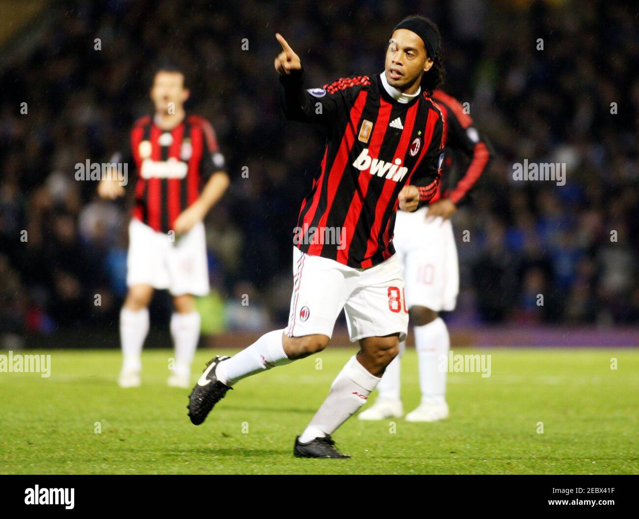 Ronaldinho goal ac milan hi-res stock photography and images - Alamy