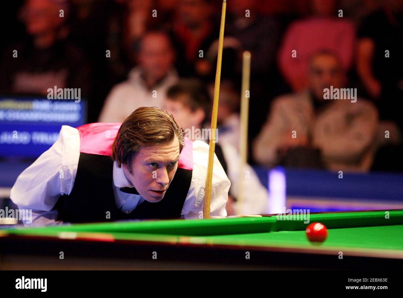 Snooker action dominic dale hi-res stock photography and images - Alamy
