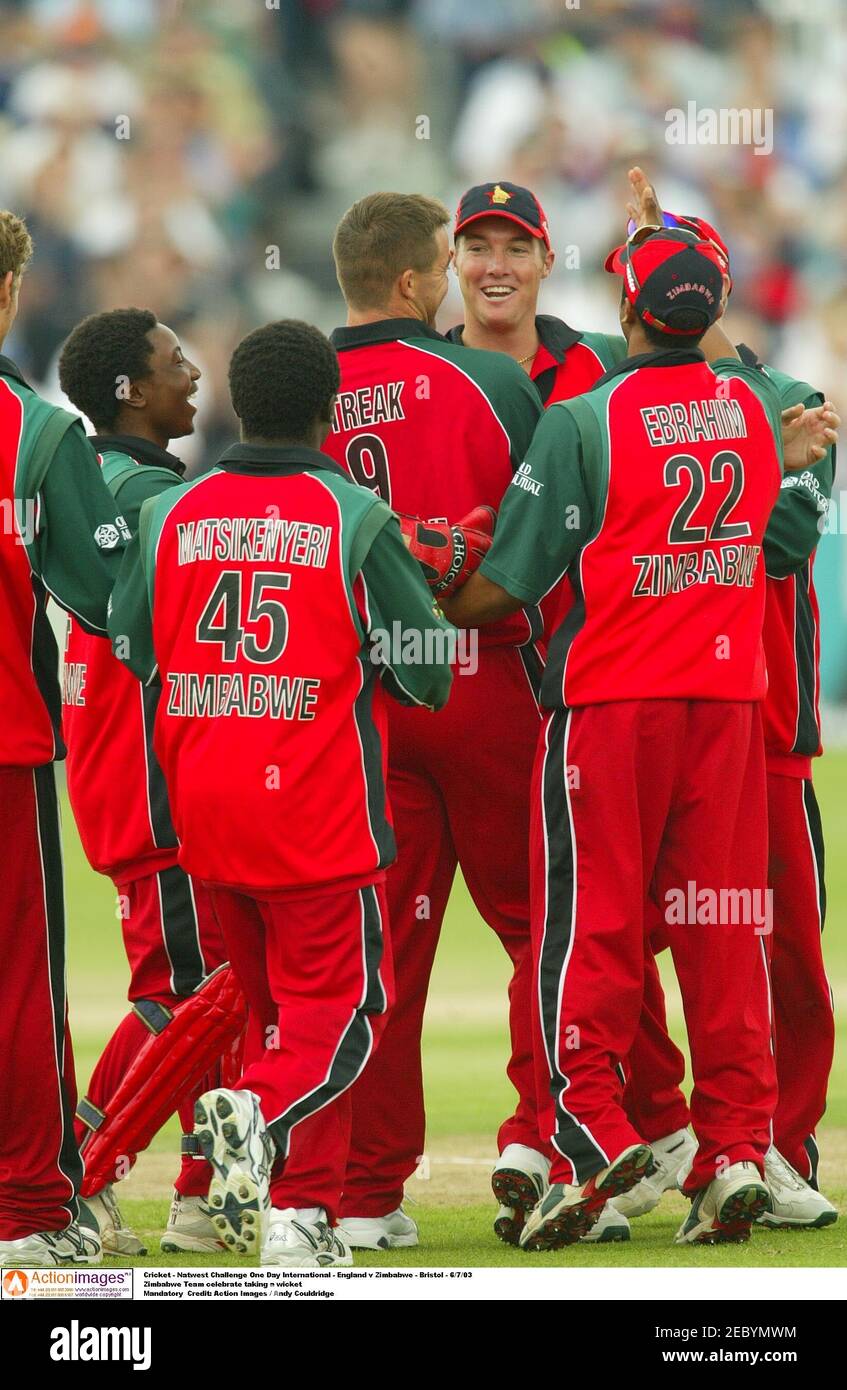 Zimbabwe cricket team celebrate hi-res stock photography and images - Alamy