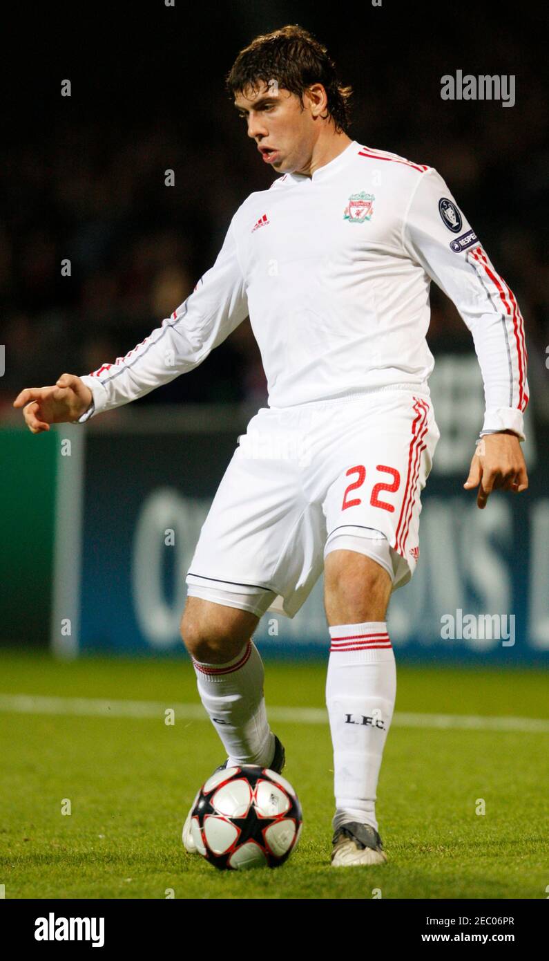 Emiliano insua liverpool High Resolution Stock Photography and Images ...