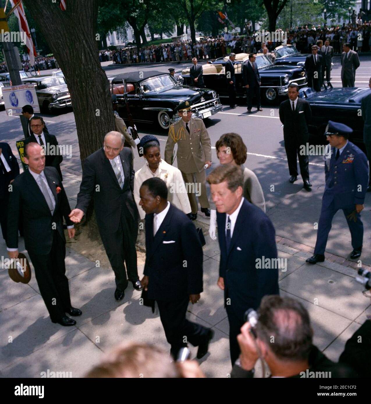 John jacqueline kennedy convertible hi-res stock photography and images ...