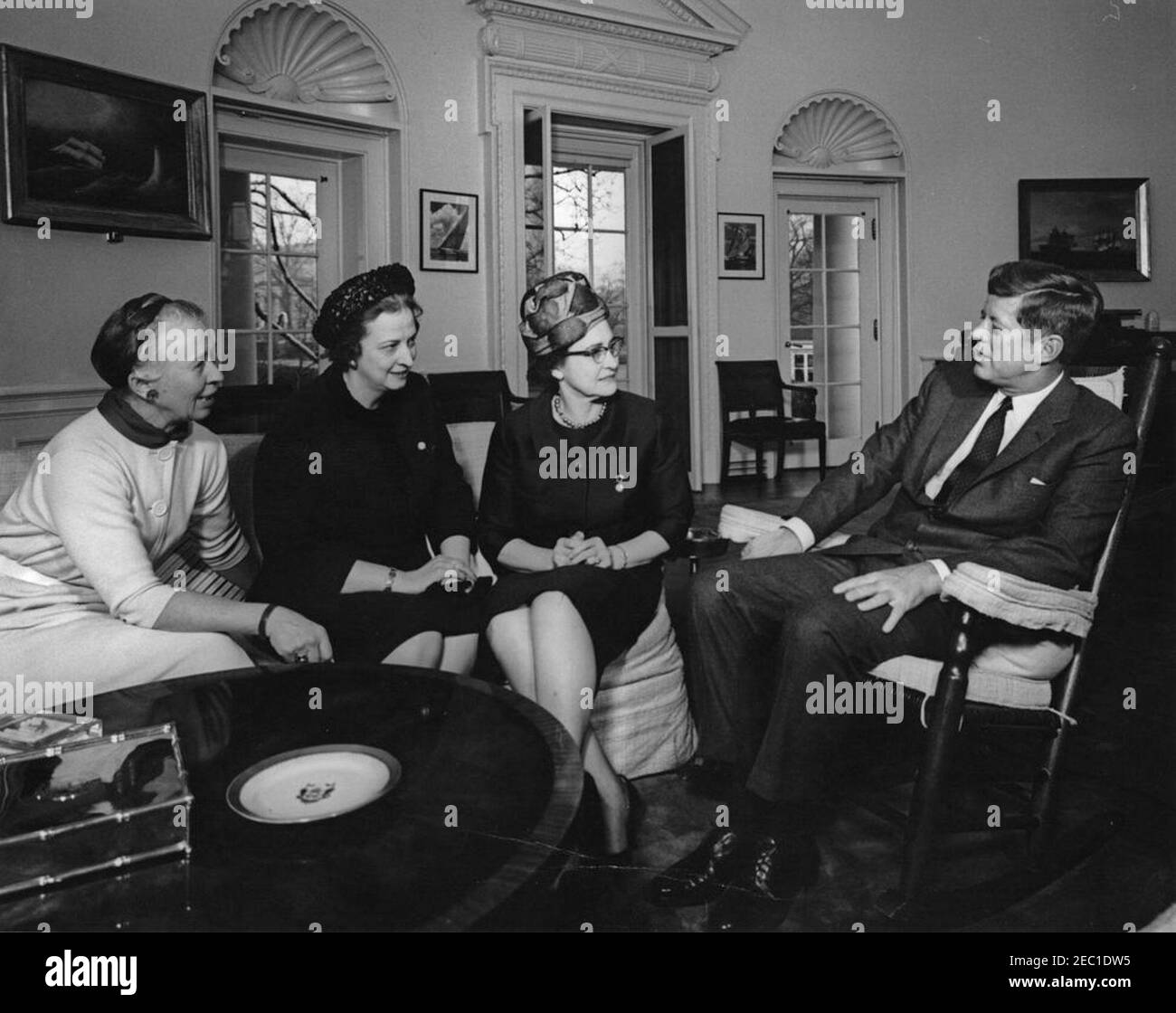 Dr esther Black and White Stock Photos & Images - Alamy