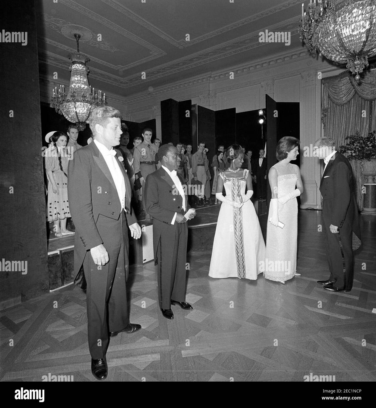 Dinner in honor of Fu00e9lix Houphouu00ebt-Boigny, President of the ...