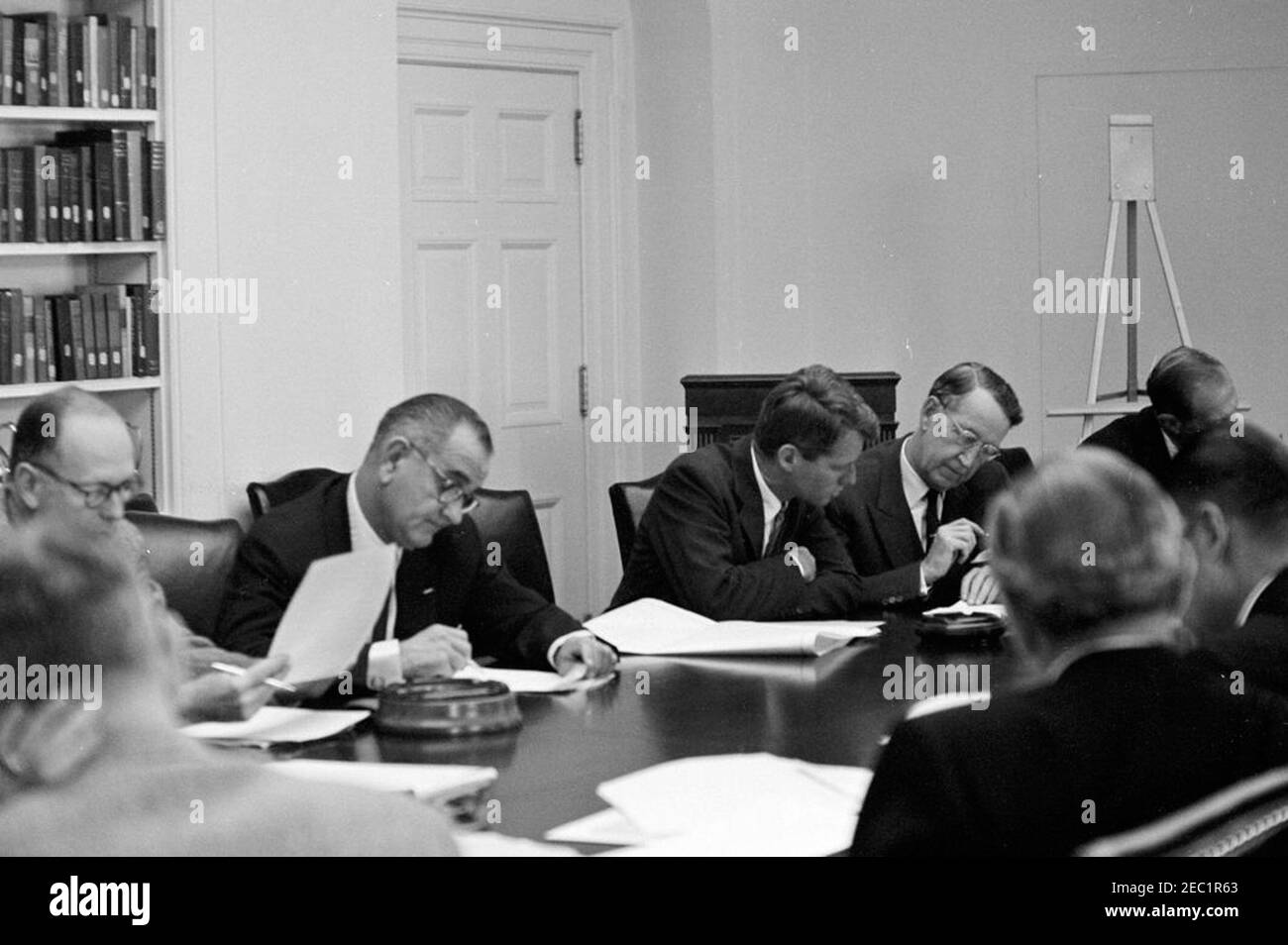 Robert thompson soviet union hi-res stock photography and images - Alamy