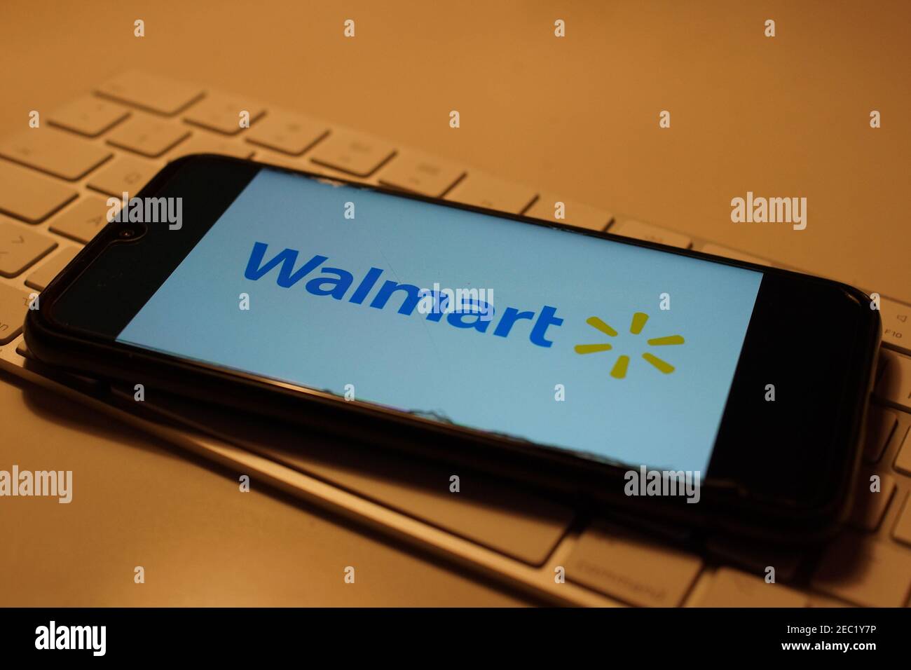Walmart app logo hi-res stock photography and images - Alamy