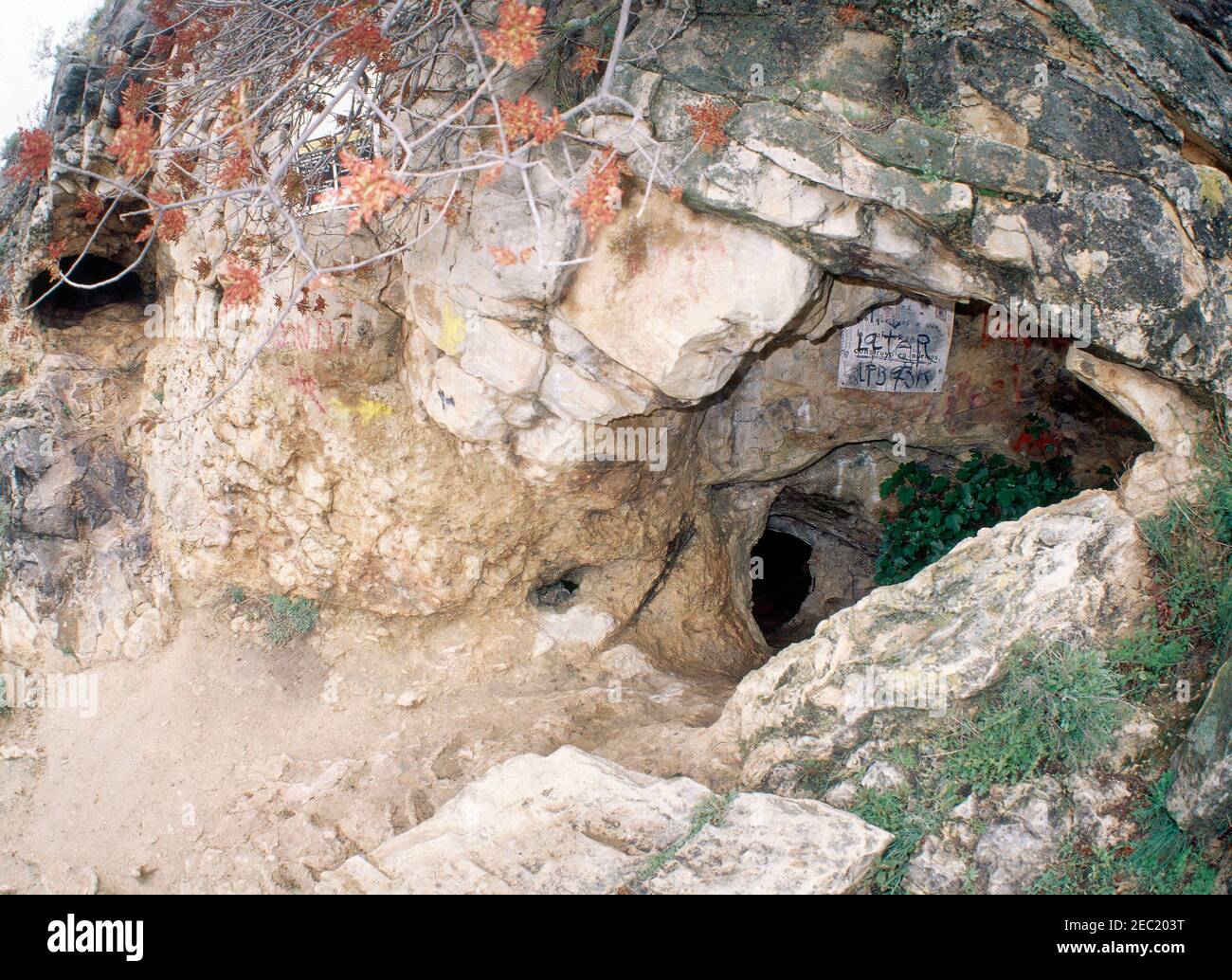 Cueva de entrada hi-res stock photography and images - Alamy