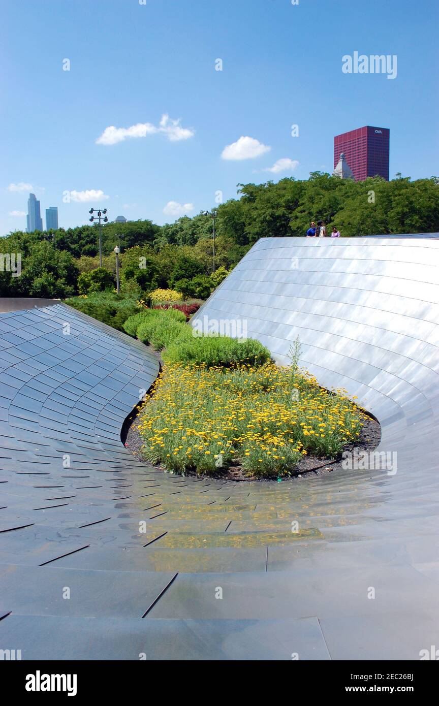 A footbridge called "BP Bridge" in Millennium Park, Chicago Stock Photo ...