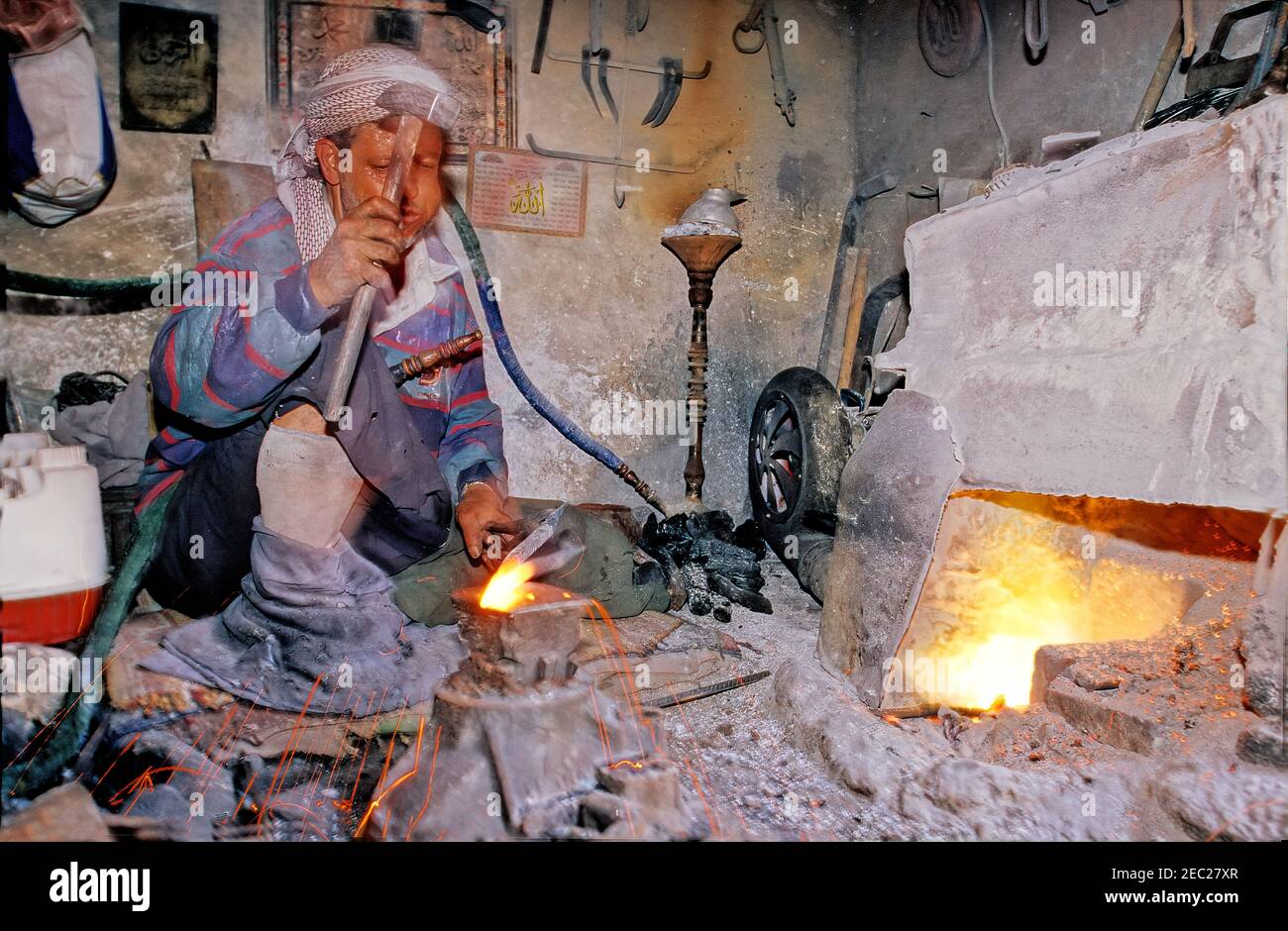 Traditional arabic blacksmith working hi-res stock photography and ...