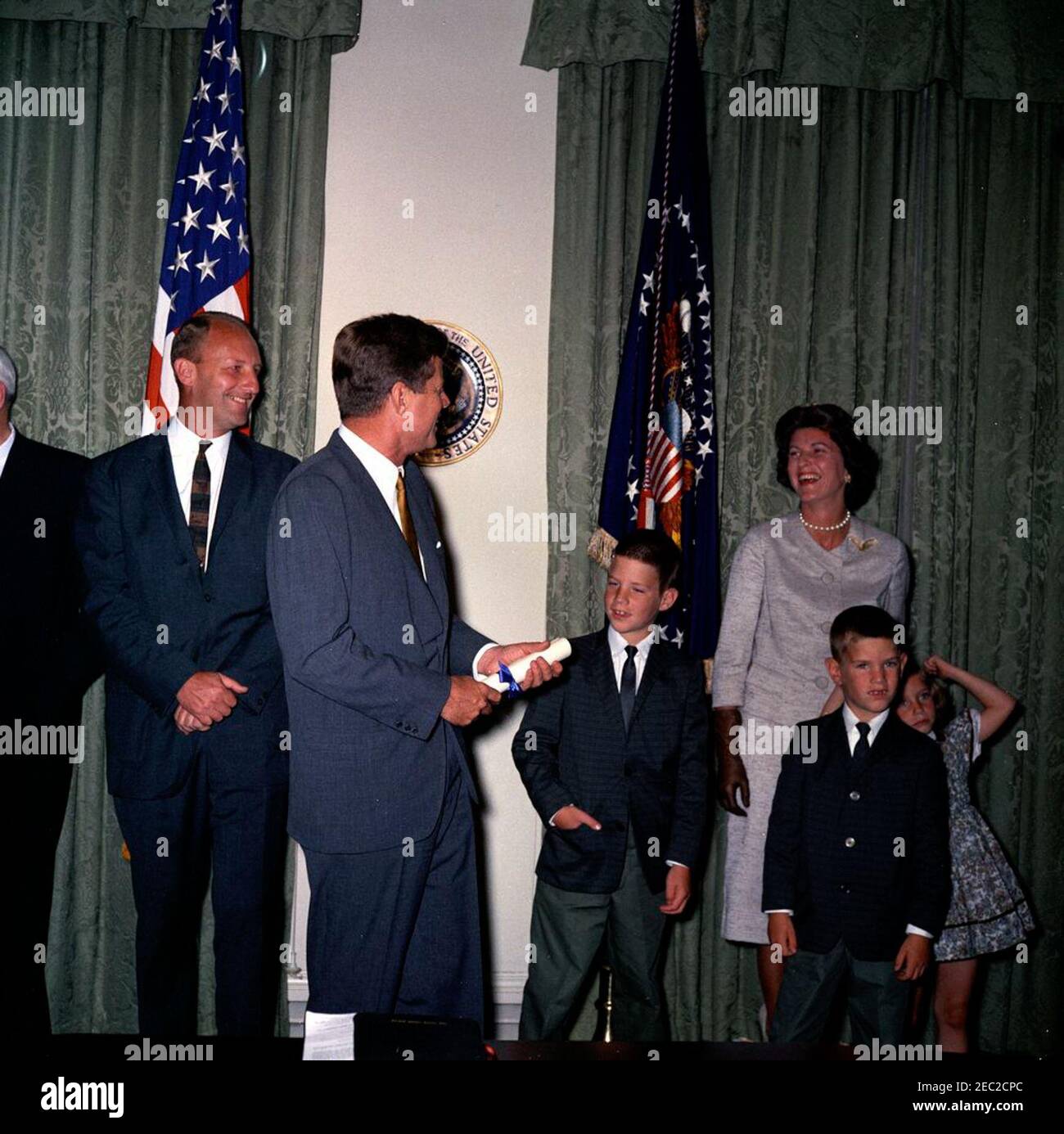 Swearing in ceremony, William Battle, US Ambassador to Australia, 5 ...