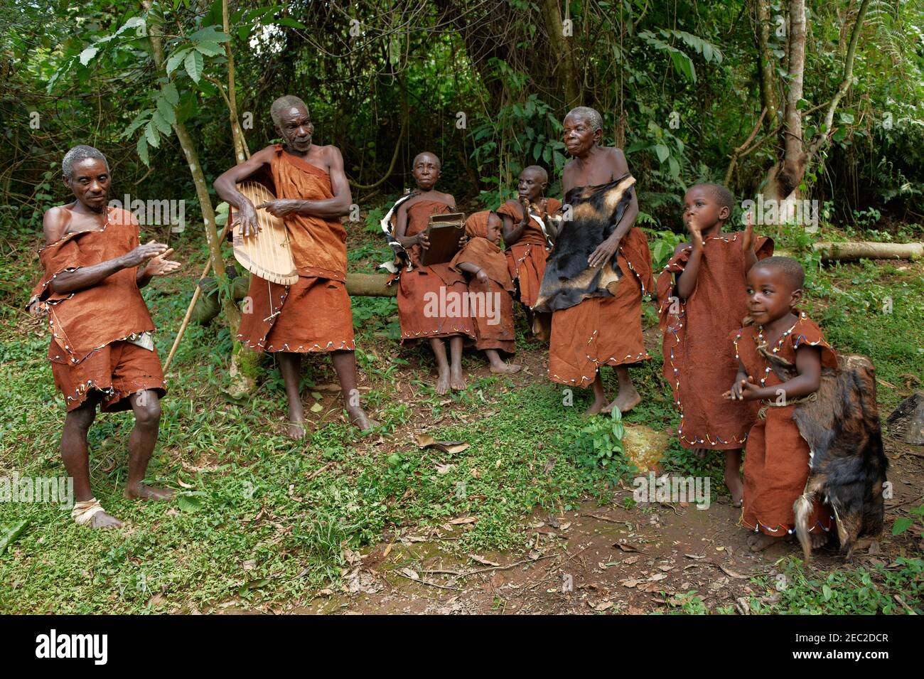 Twa pygmies hi-res stock photography and images - Alamy