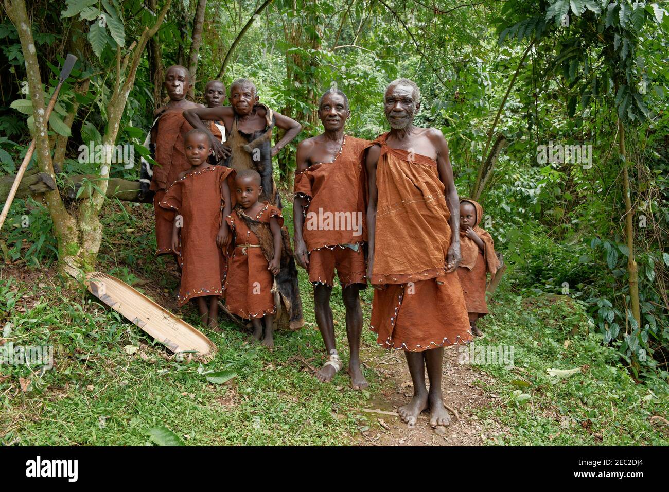 Twa pygmies hi-res stock photography and images - Alamy