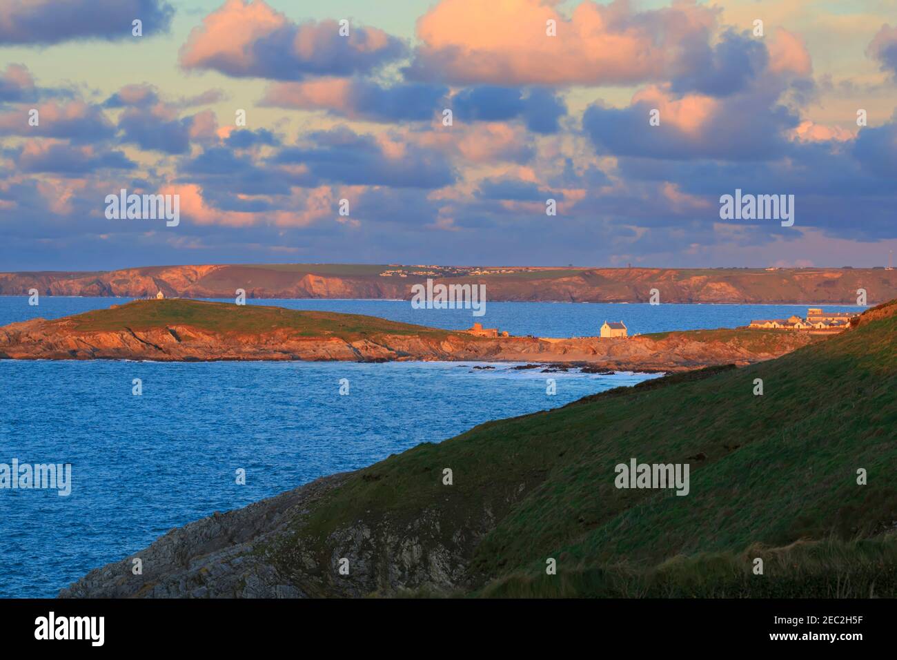 Towan Head at sunset, Newquay, Cornwall Stock Photo - Alamy