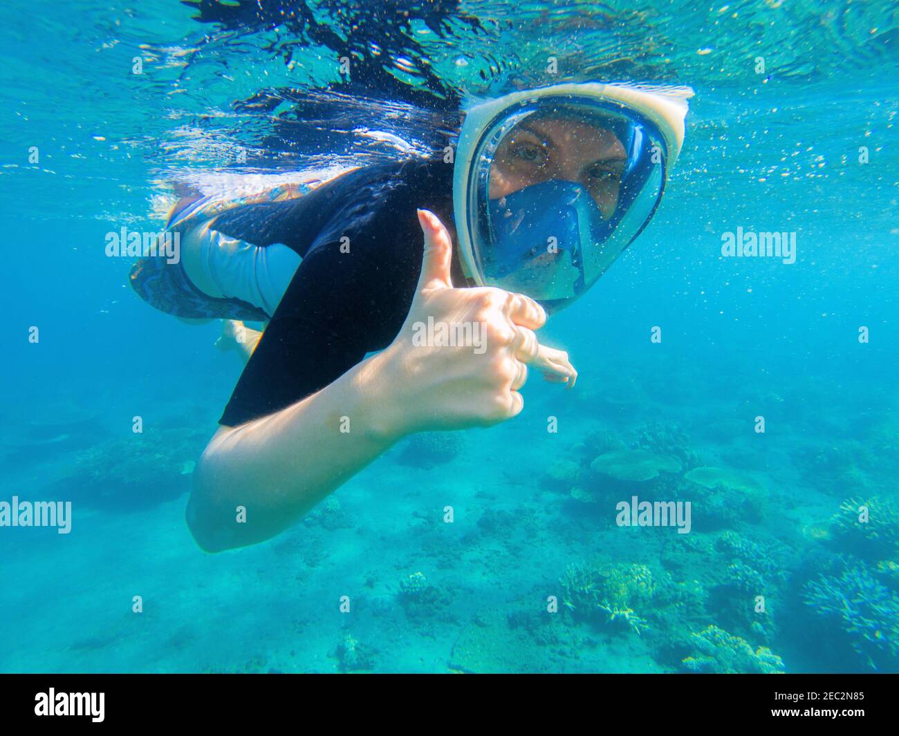 Full face diving mask hi-res stock photography and images - Alamy