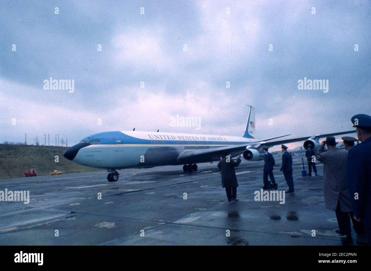 Funeral services for Mrs. Eleanor Roosevelt, Hyde Park, New York. View ...