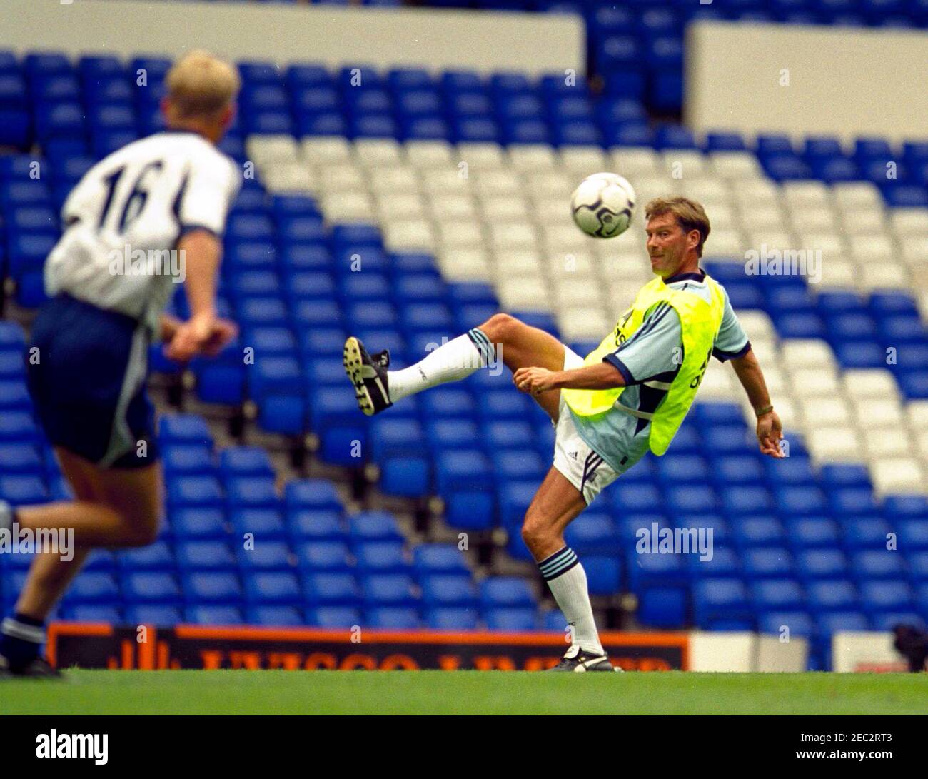 Glenn hoddle hi-res stock photography and images - Alamy