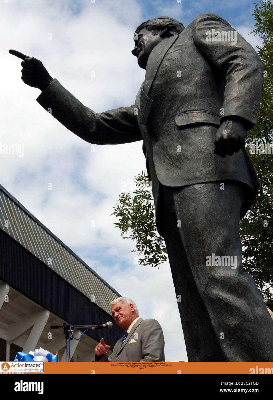 In honour sir bobby robson hi-res stock photography and images - Alamy