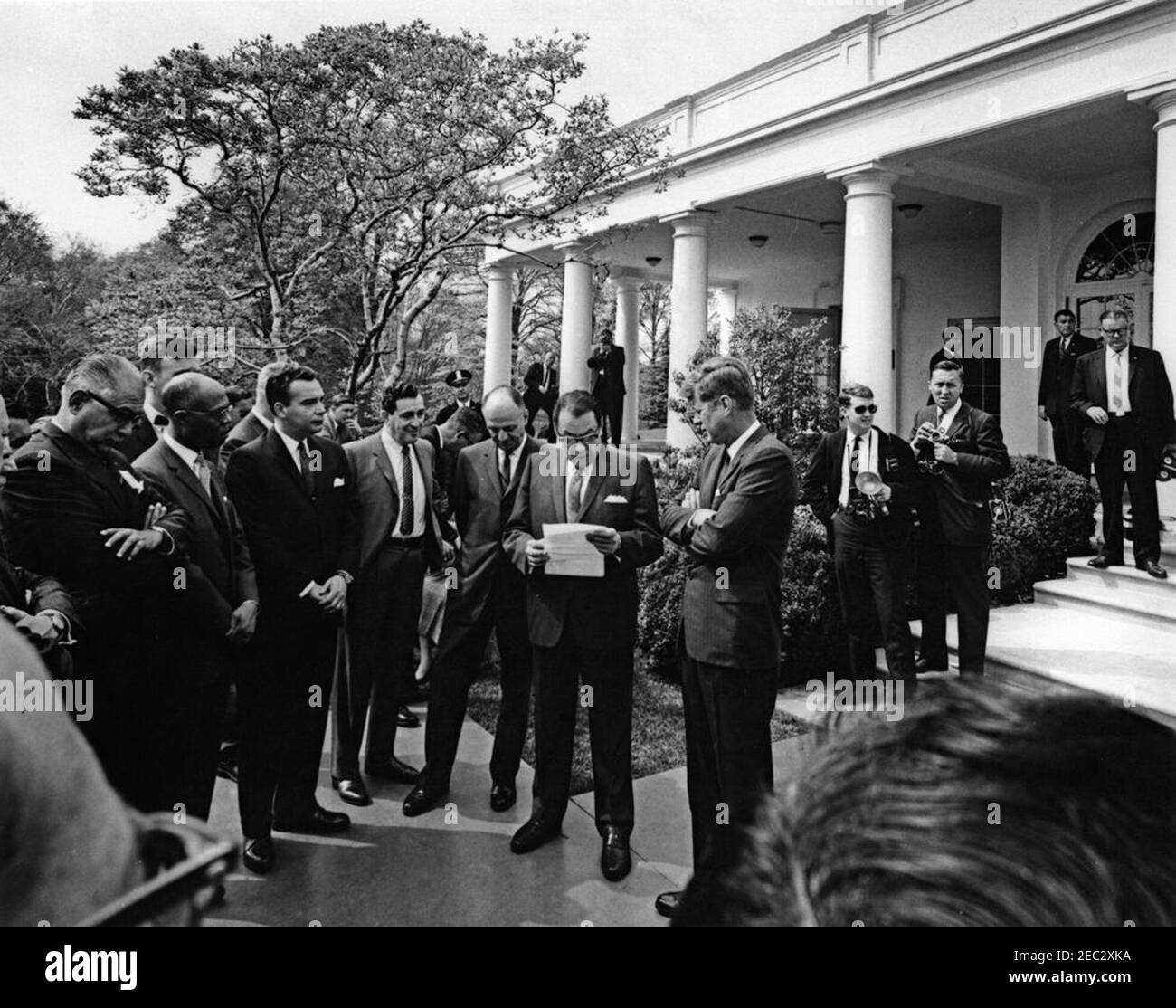 Special agent roberts hi-res stock photography and images - Alamy