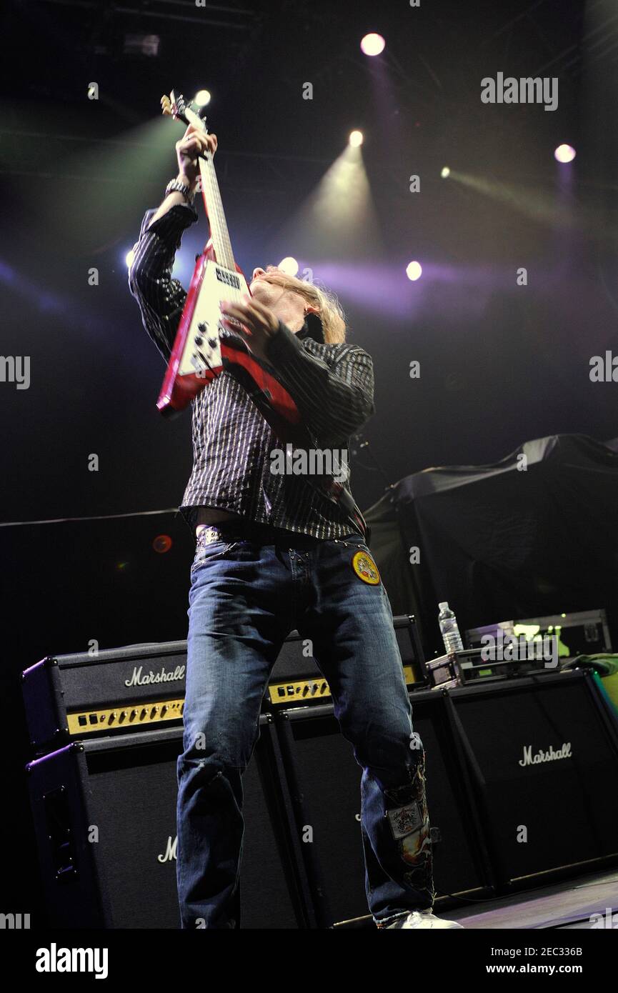 Danny bowes thunder hi-res stock photography and images - Alamy