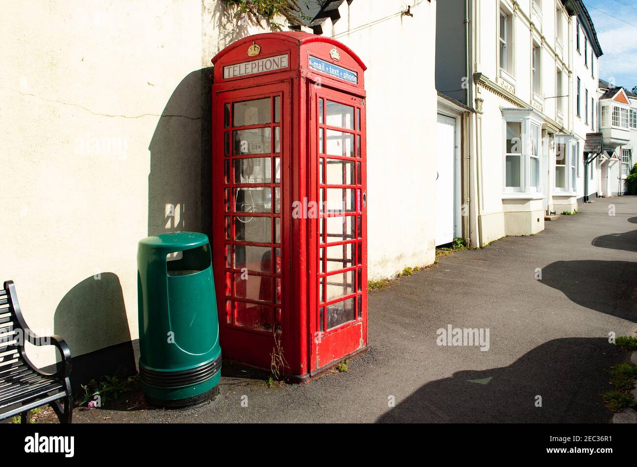 Traditional Red BT Telephone Box - Dartmoor, Devon Stock Photo - Alamy