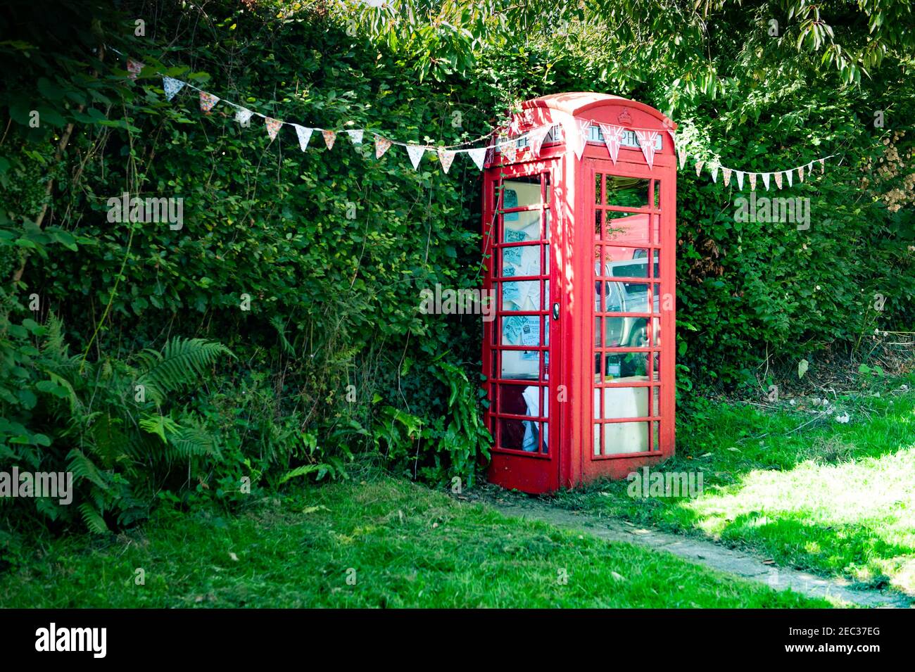 Traditional Red BT Telephone Box - Dartmoor, Devon Stock Photo - Alamy
