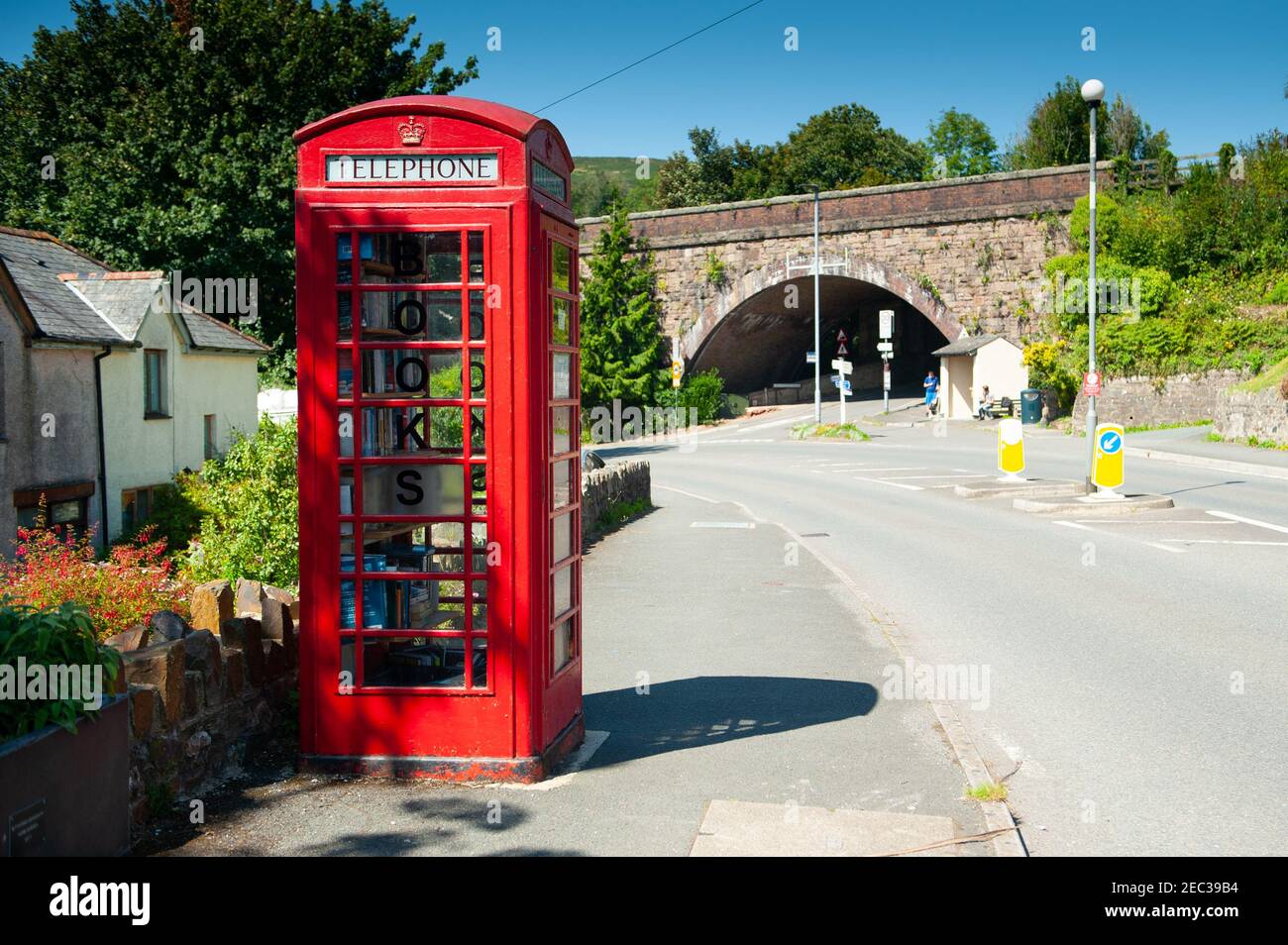 Traditional Red BT Telephone Box - Dartmoor, Devon Stock Photo - Alamy
