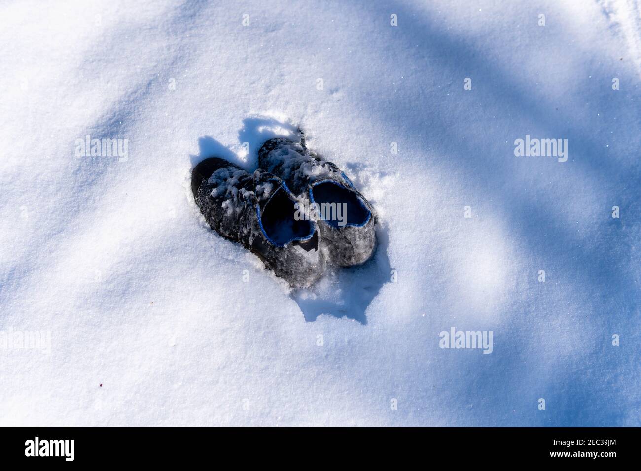 Frosty feet hi-res stock photography and images - Alamy