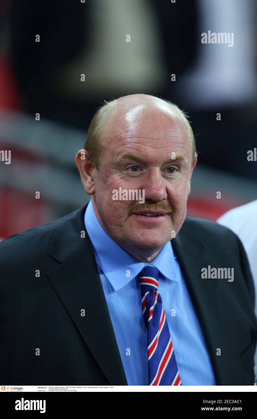 Fa chief executive brian barwick hi-res stock photography and images ...