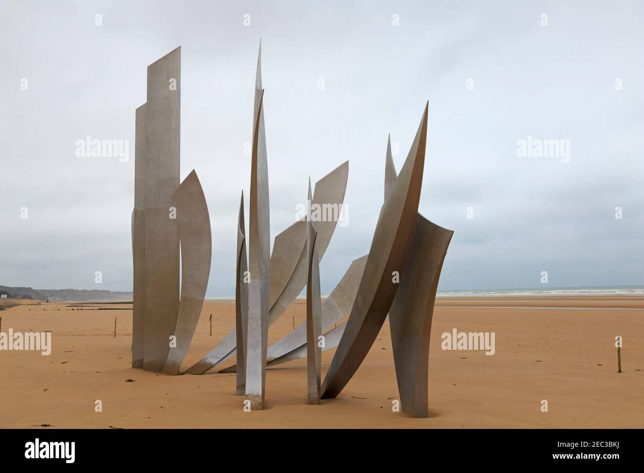 Memorial normandy landings d day hi-res stock photography and images ...